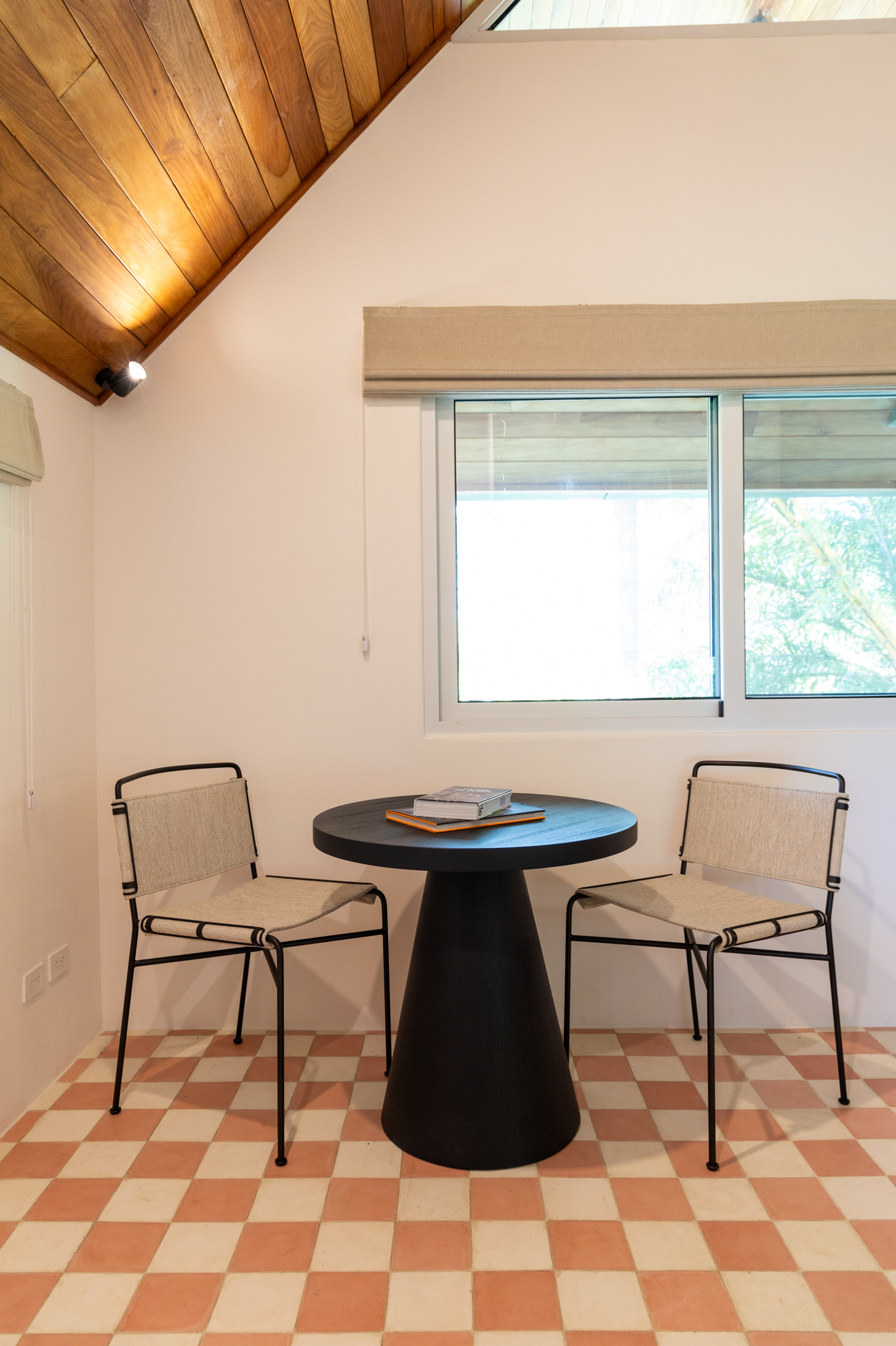 Pink House – Cola Blanca Studio